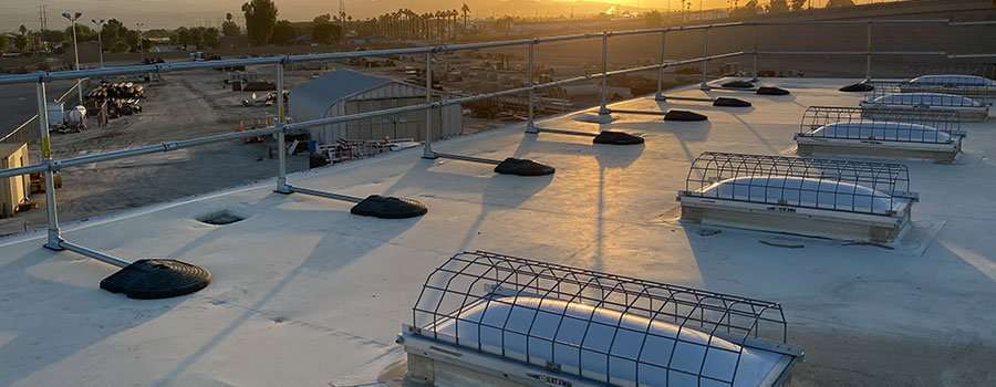 Fall Protection for Rooftops - Flexible Lifeline Systems